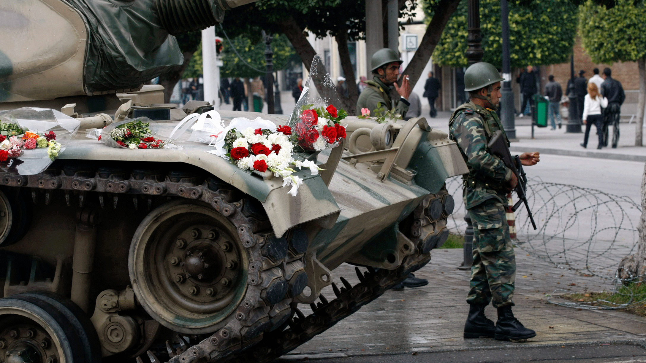 The Men Who Bring Guns – Popula