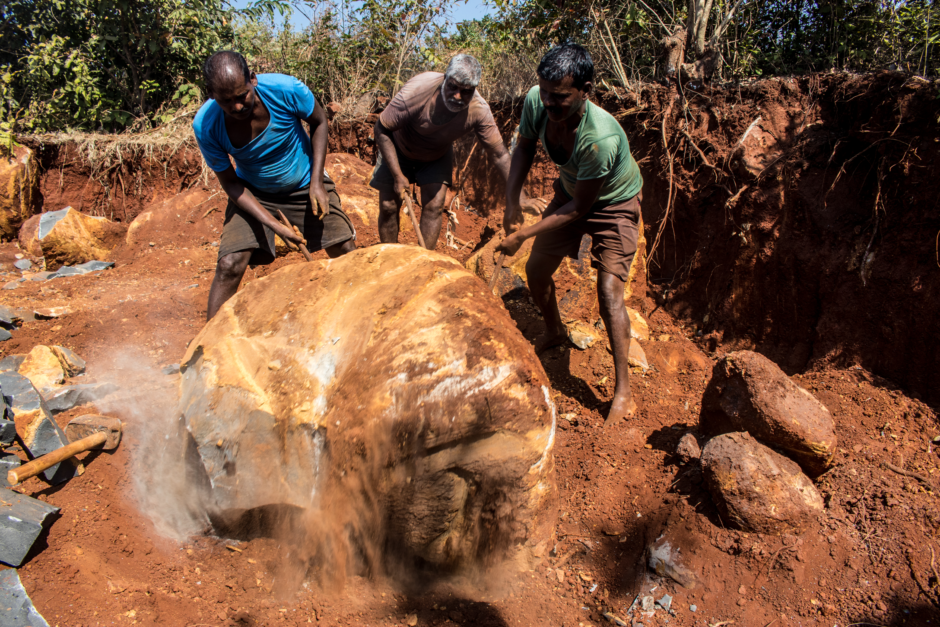 Men of Stone – Popula